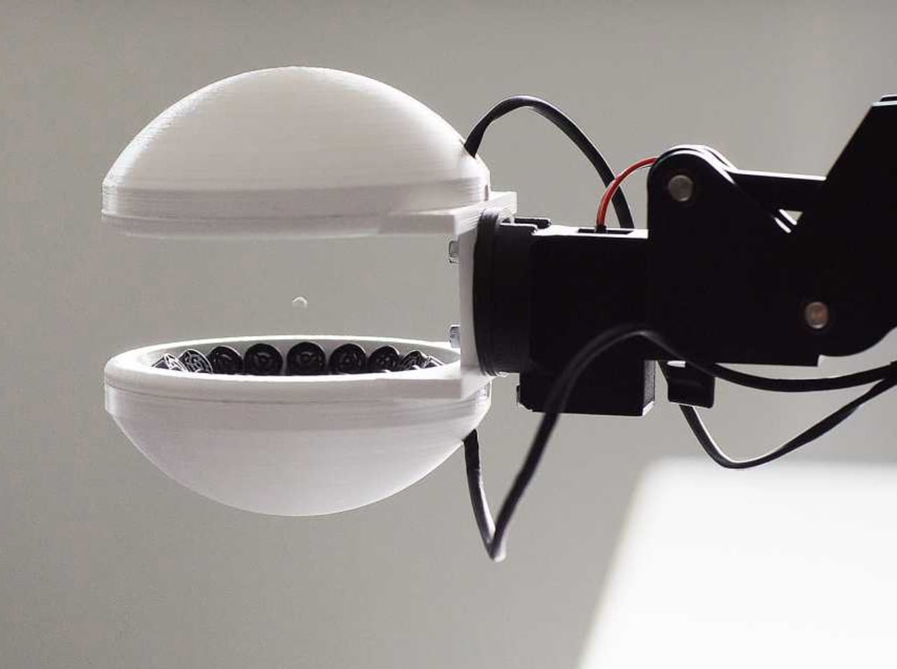 Robotics: Swiss robot that makes things float