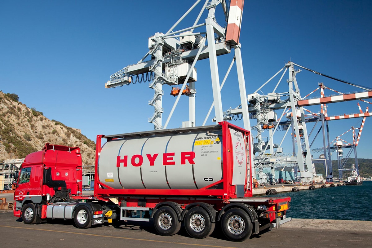 Energy Solutions: HOYER Group expands its green fleet